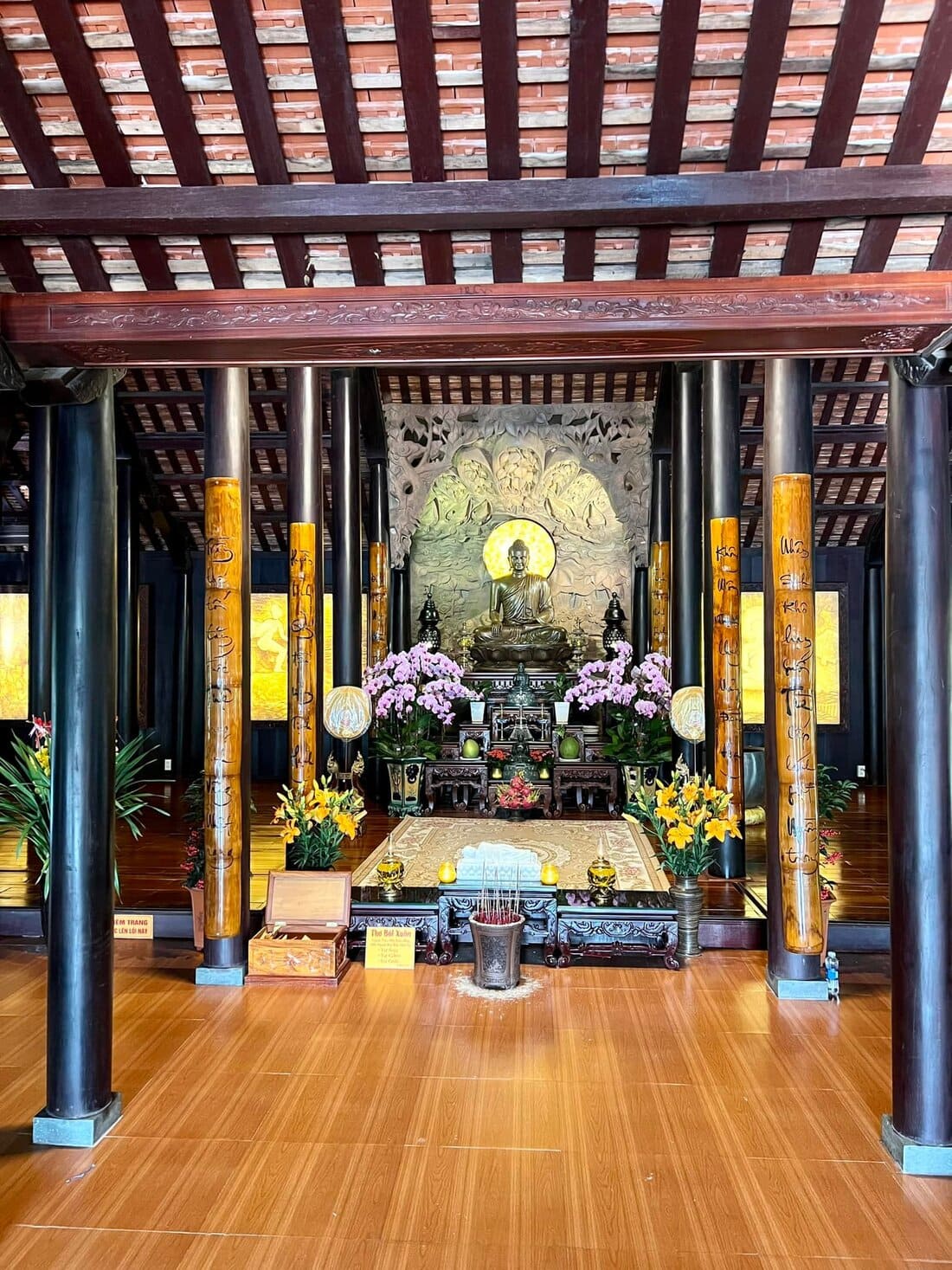 Voyage visuel à la pagode de la Dame Céleste à Hué